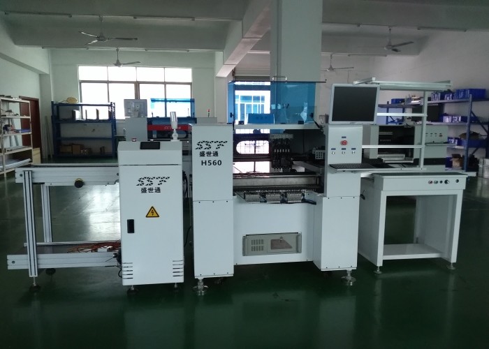 Accurate SMT Pick And Place Machine / Placement Equipment With 8 YAMAHA ...